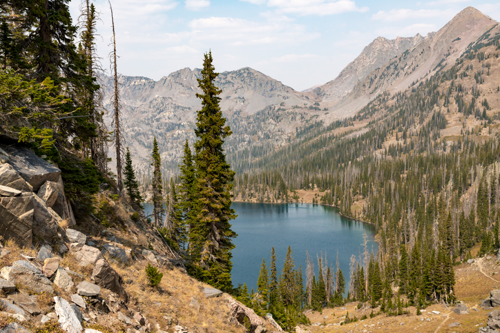14 Best Alpine Lake Hikes in Colorado